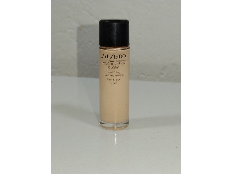 Shiseido synchro skin glow neutral 1 original