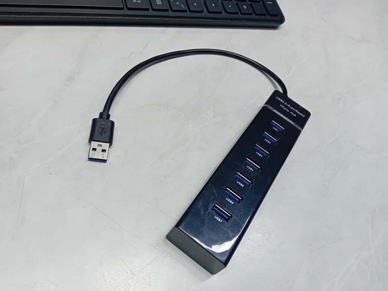 usb hub 3.0 7 portova ispravan