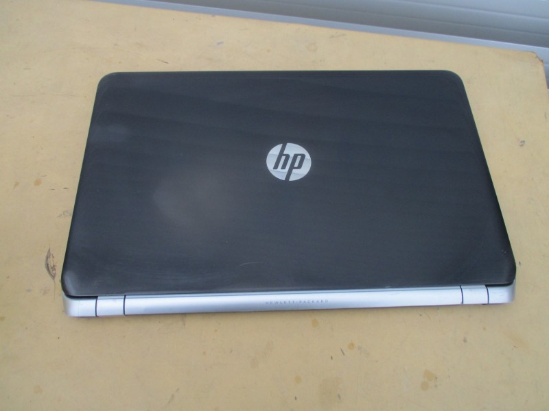 10.HP 15-N222sz laptop sa i7-4500U,8GB,1TB i Windows10