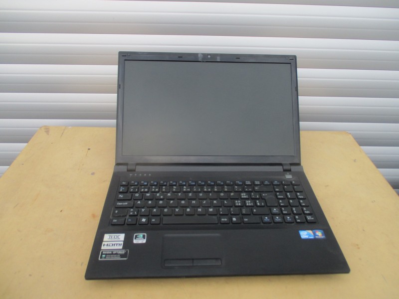 15.TERRA MOBILE 1547 prelep laptop sa i5