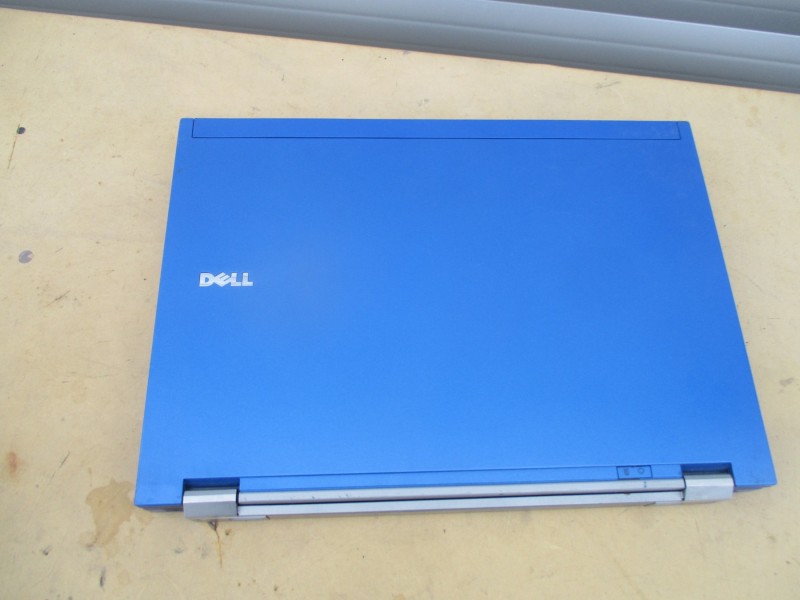 18.DELL LATITUDE E6400 prelep laptop