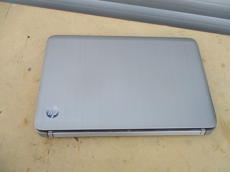 22.HP Pavilion dv6 lapotp sa i7 i 4GB