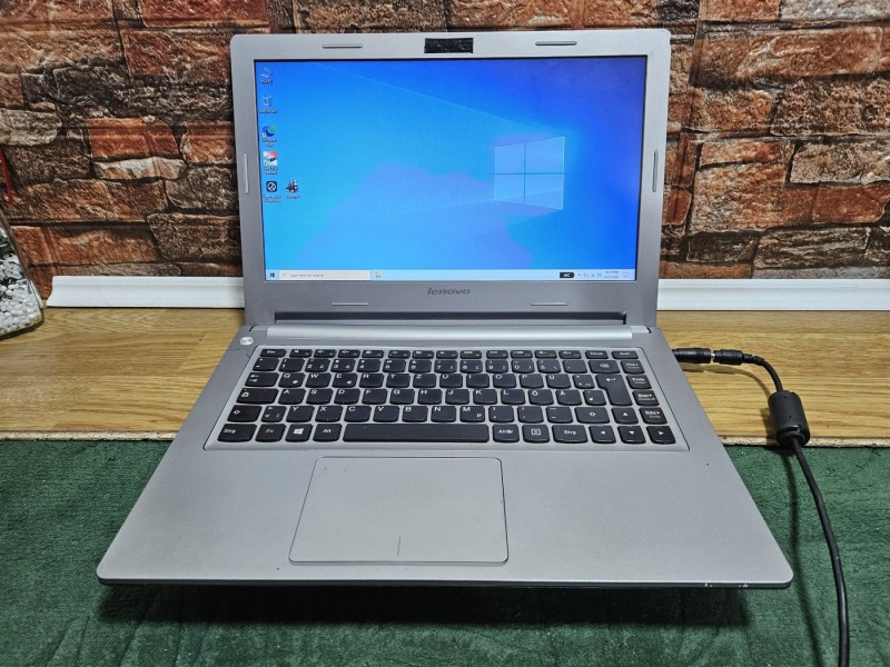 Lenovo M30-70 intel i5-4210U