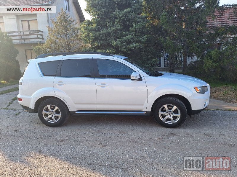 Mitsubishi Outlander DI-D
