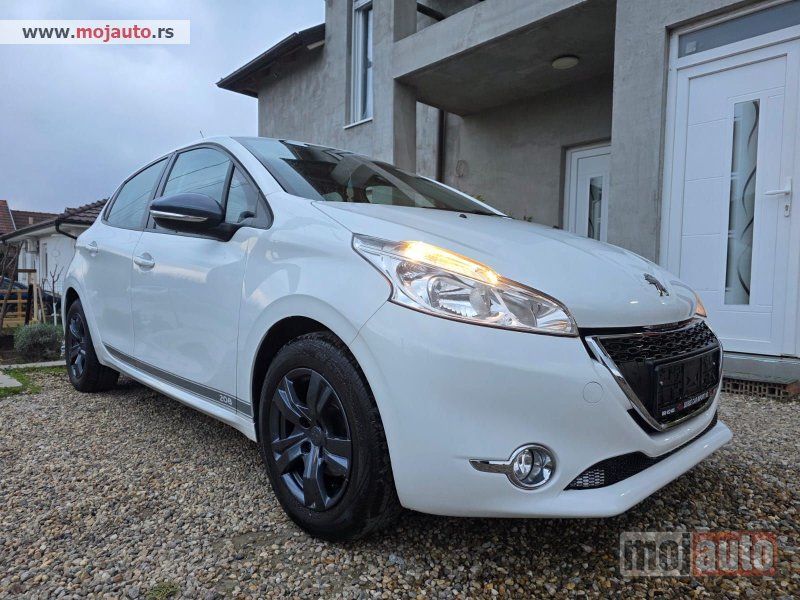 Peugeot 208 1.2Vti Suisse