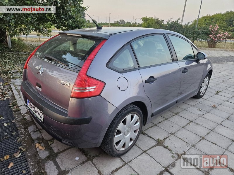 Citroen C4 stranac