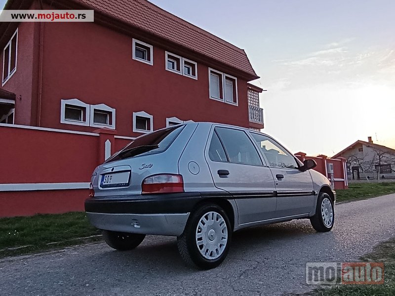 Citroen Saxo 1.1 60ks
