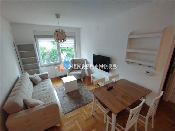 Voždovac, Lekino brdo, 1.5 stan, 40m2, 499 EUR, ID 37117