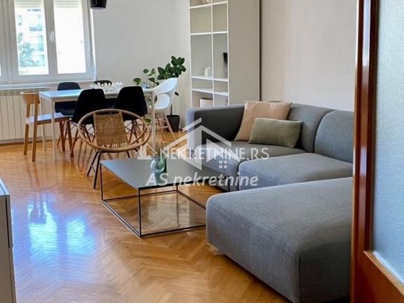 Novi Beograd, Blok 64, 3.0 stan, 76m2, 900 EUR