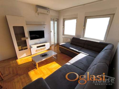 STAN - NOVI SAD - CENTAR - 50m2 - 150000 evra