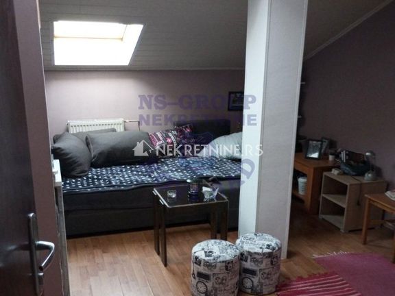 Na prodaju kompletno namešten jednoiposoban stan površine 26m²!