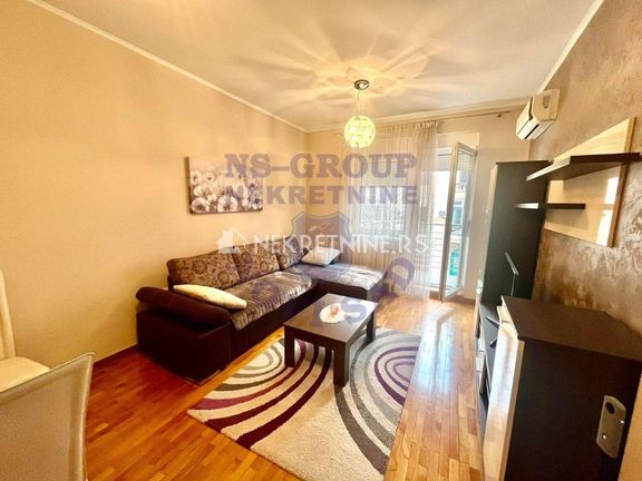 Socijalno-top dvosoban