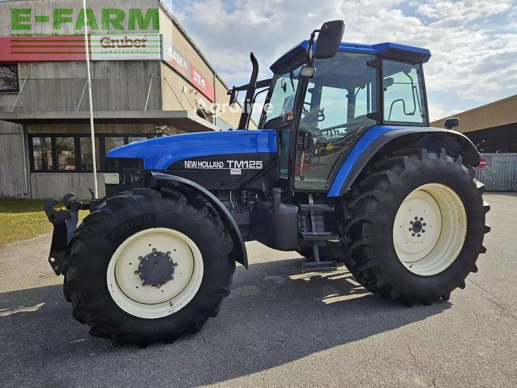 New Holland TM 125 traktor točkaš