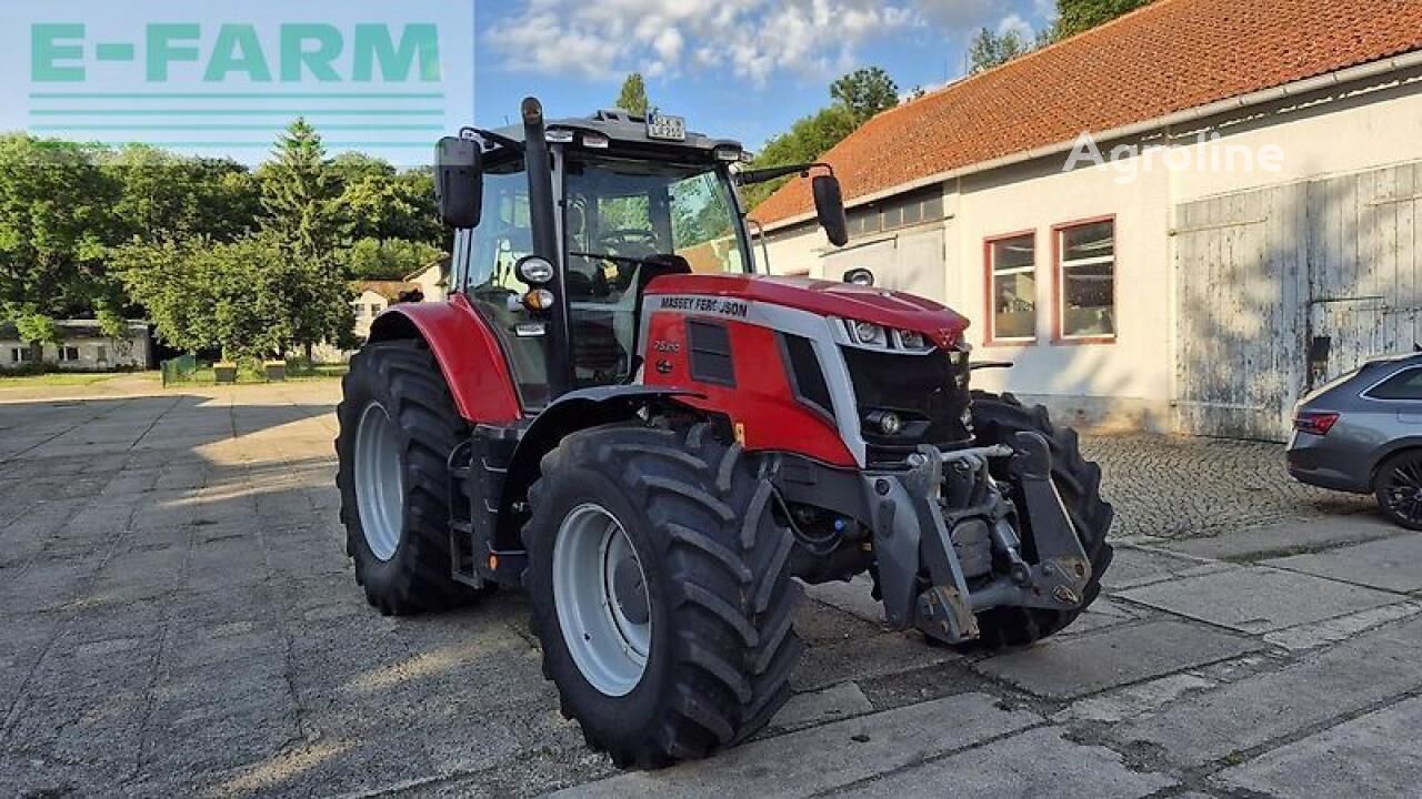 Massey Ferguson 7s.210 dyna-vt efficient traktor točkaš