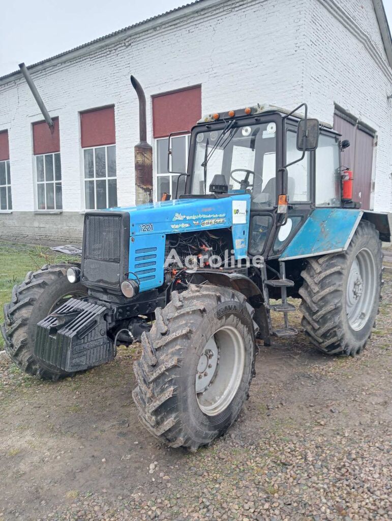 MTZ Belarus 1221 traktor točkaš