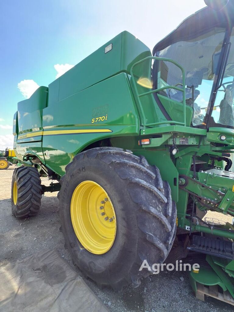John Deere S770 kombajn za žito