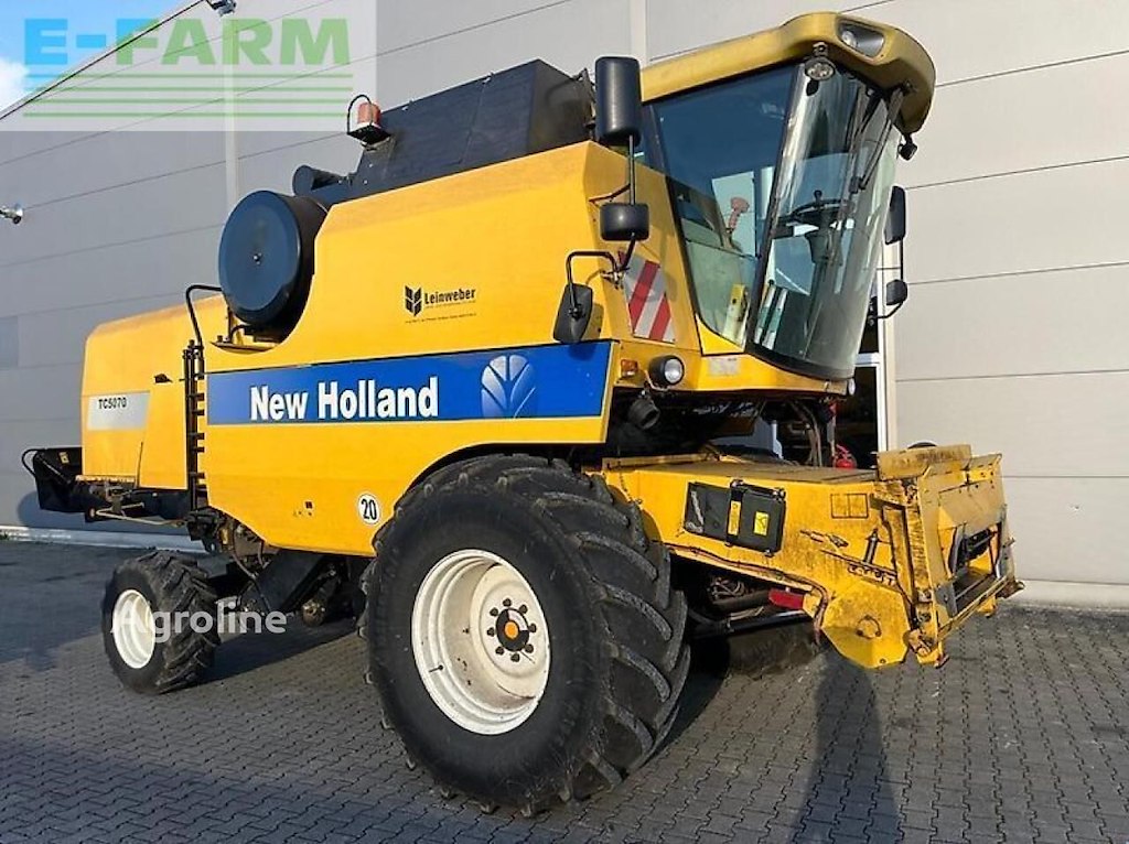New Holland tc 5070 kombajn za žito