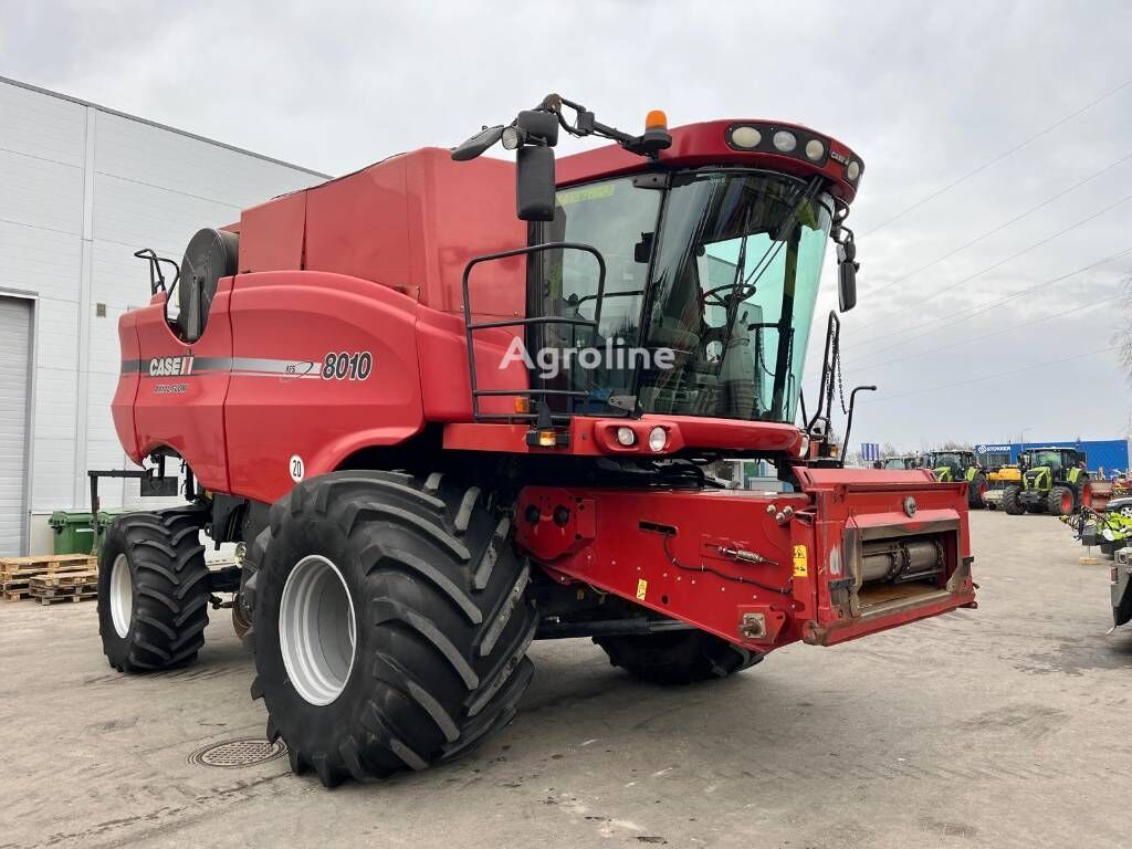 Case IH 8010 kombajn za žito