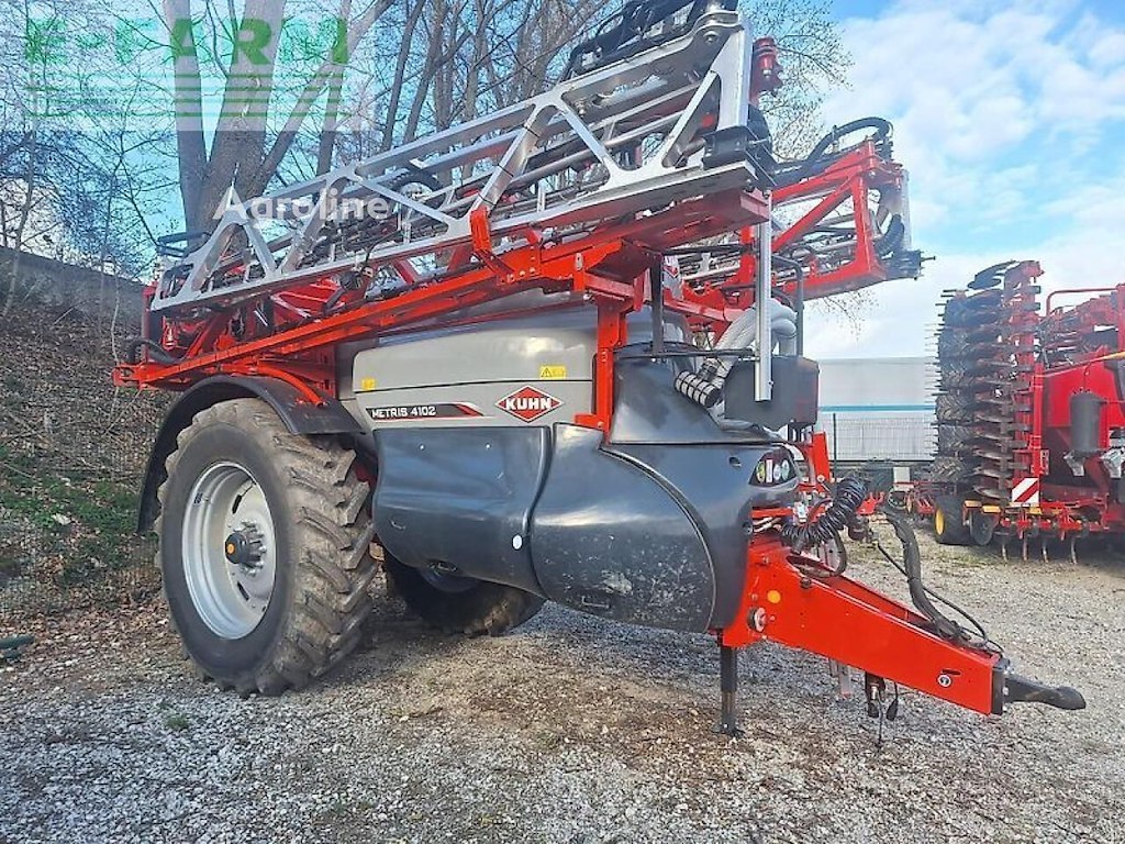 Kuhn metris 2 4102 vučena prskalica