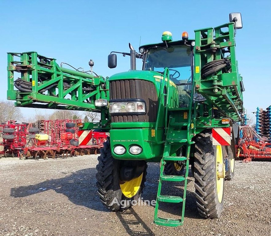 John Deere 5430 i samohodna prskalica