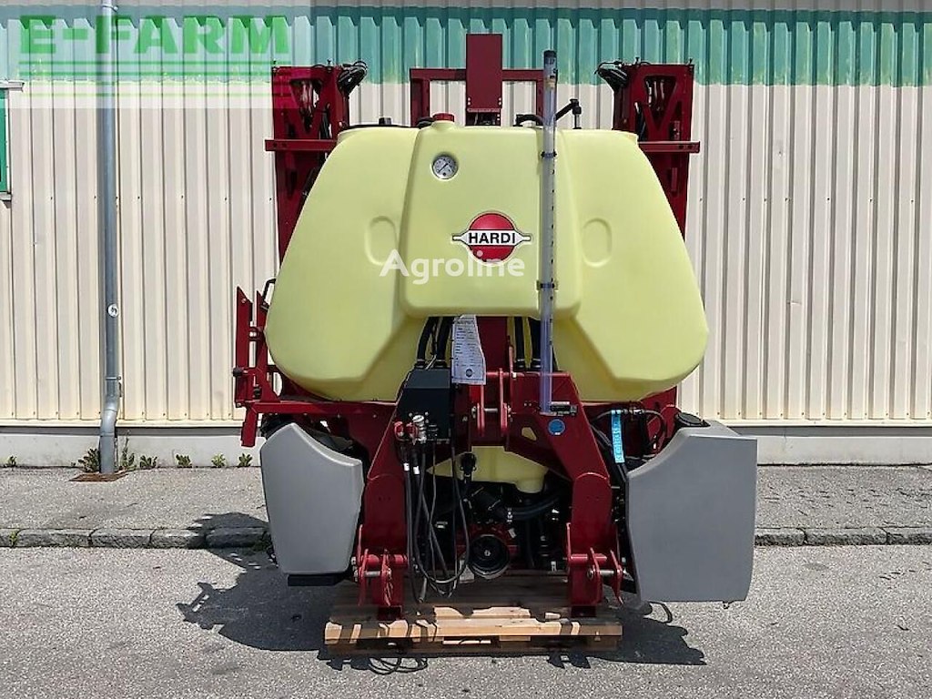 Hardi mega 1200 nošena prskalica