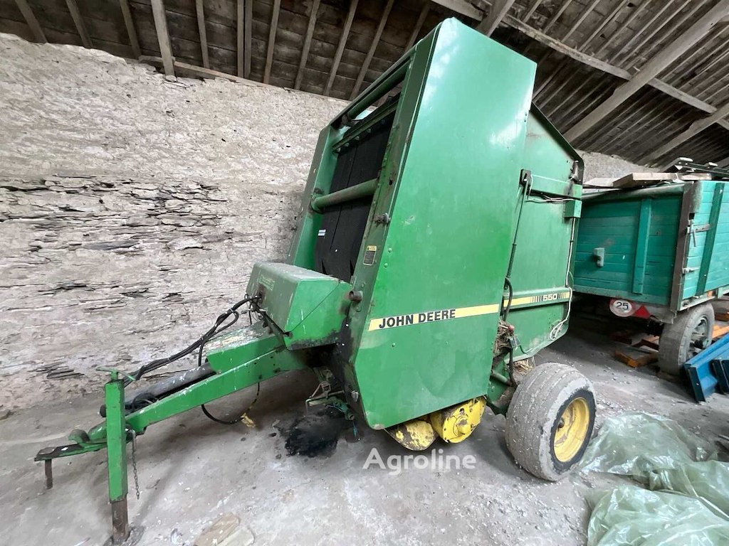 Prodaje se John Deere 550 balirku za okrugle bale na aukciji