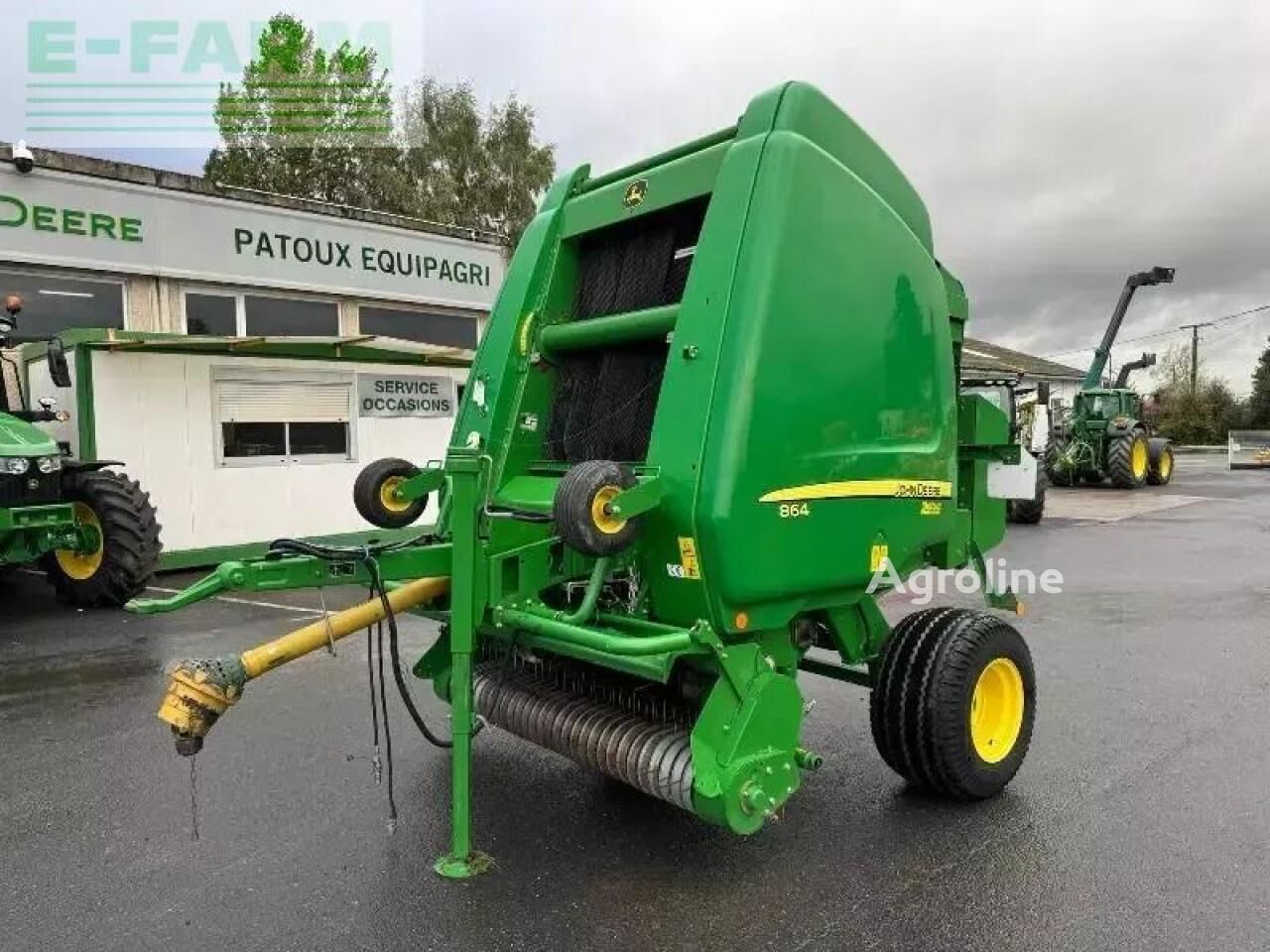 John Deere 864 balirka za okrugle bale