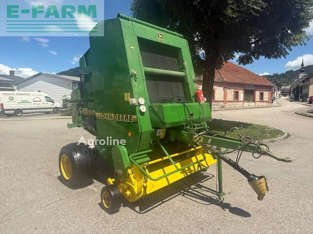 John Deere 590 balirka za okrugle bale