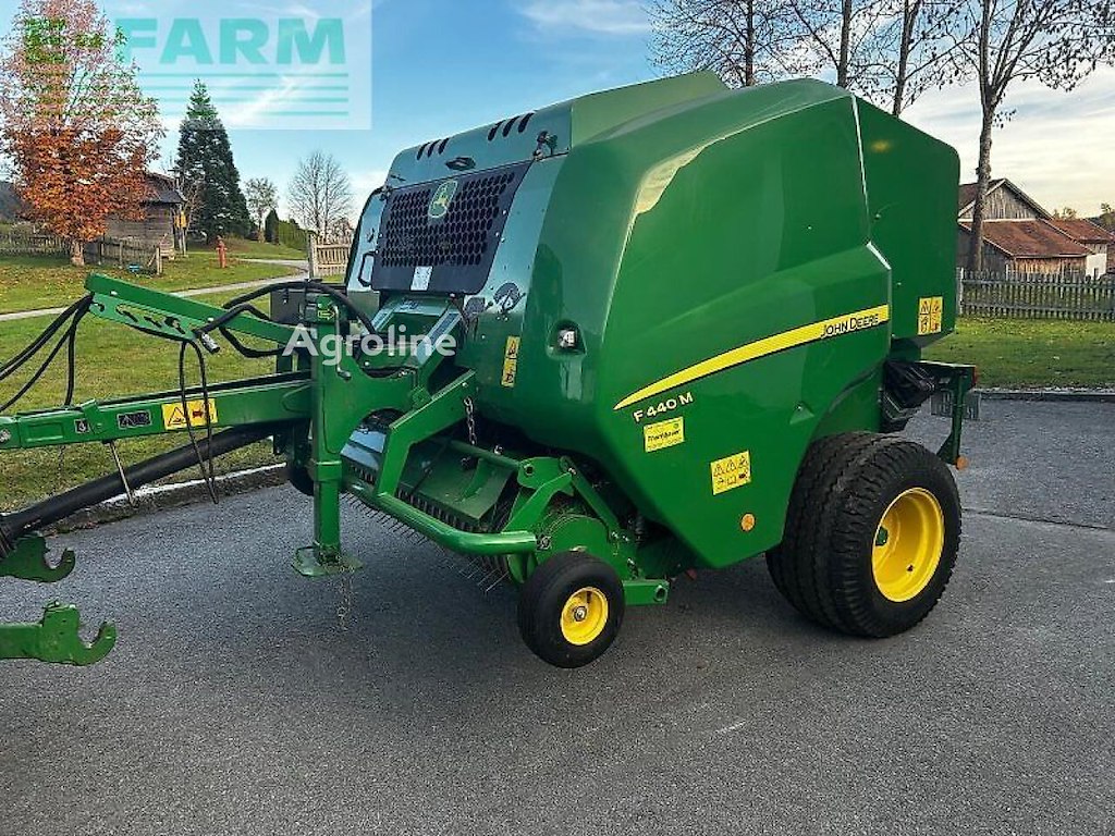 John Deere f440 m balirka za okrugle bale