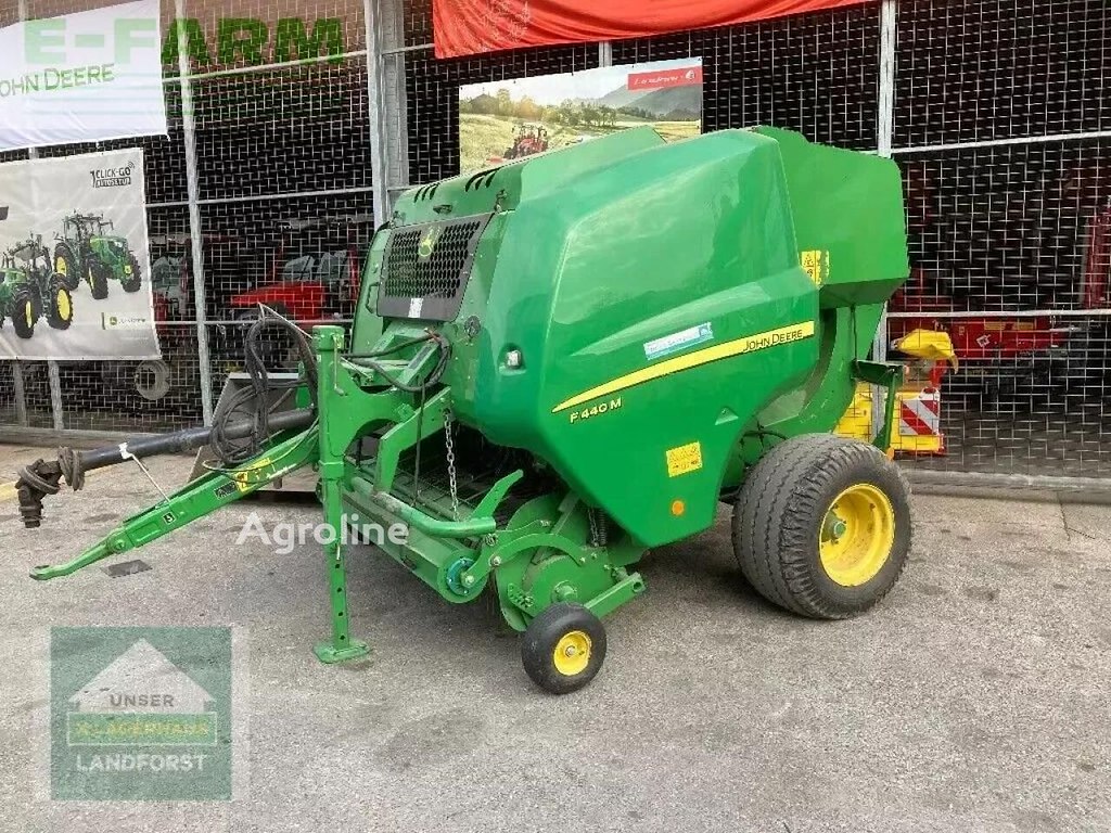 John Deere f440m balirka za okrugle bale