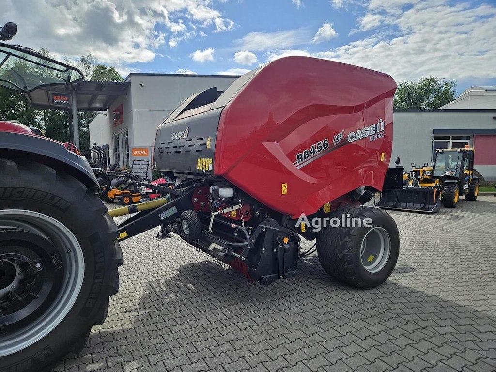 Nova Case IH RB456 HD-PRO balirka za okrugle bale