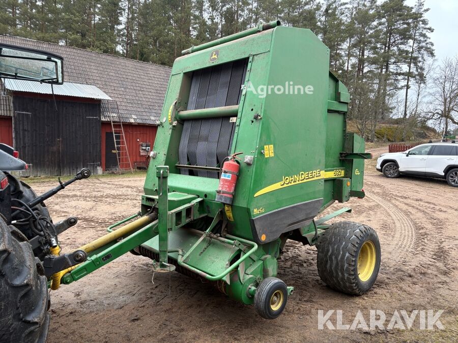 Prodaje se John Deere 592 prevrtač sena na aukciji