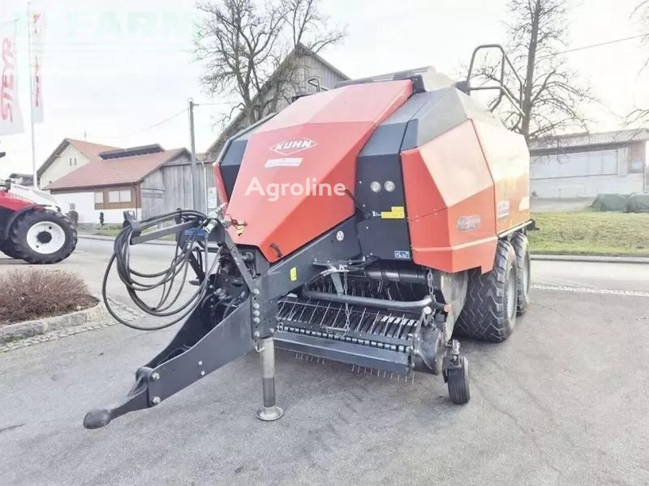 Kuhn LSB 1290 balirka za četvrtaste bale