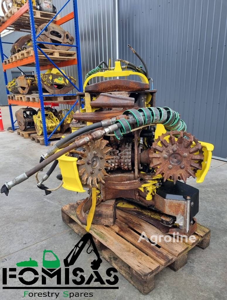 John Deere H413 glava harvestera