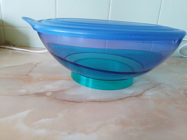 Tupperware posuda za serviranje 1,5 l