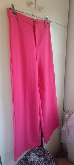 Zara xs ciklama pantalone