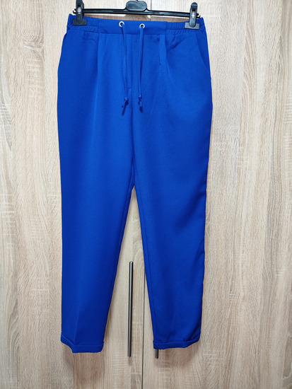 Plave pantalone