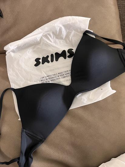 SKIMS t-shirt bra 85B
