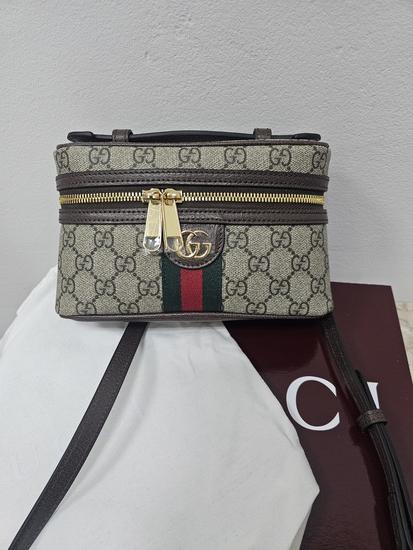 Gucci vanity nova