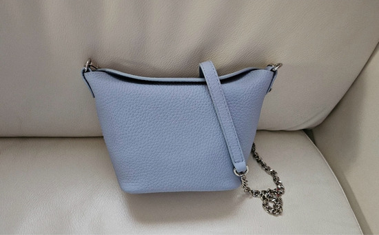 Rez%Kožna crossbody bucket baby blue torba%
