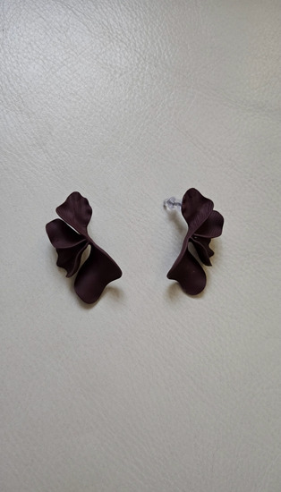 Atraktivne Flower Petal stud minđuše, novo