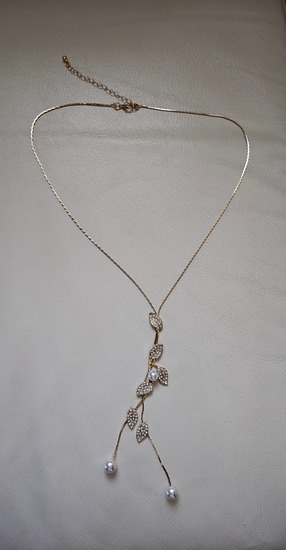 Izvrsna Y lariat leaf & pearl ogrlice, novo
