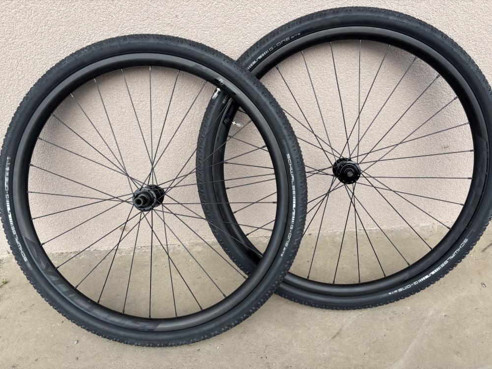 Syncros Race X25 Disc wheelset