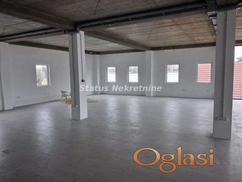 Futog-Veliki Poslovni Prostor 240 m2 pogodan za kancelarije-Zakupnina 1920 e-065/385 8880