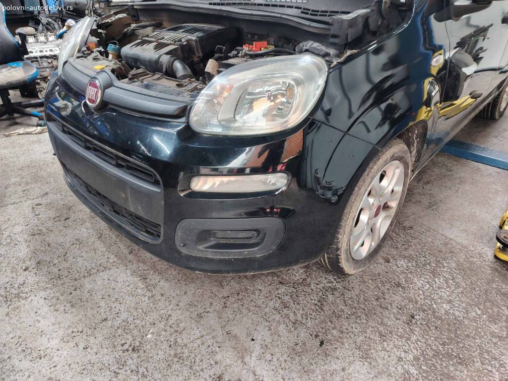 FIAT PANDA 3 BRANIK PREDNJI KOD BOJE 601 ORIGINALNI DELOVI