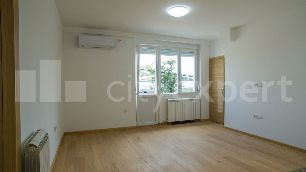 Poslovni prostor za izdavanje BEZ PROVIZIJE: Ostalo, 63m², Poenkareova, Palilula - 850€