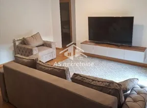 Izdavanje Stan - Beograd, Voždovac: Voždovačka crkva - FON - Saobraćajni fakultet