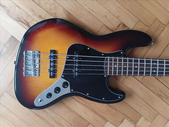 Squier jazz bass V