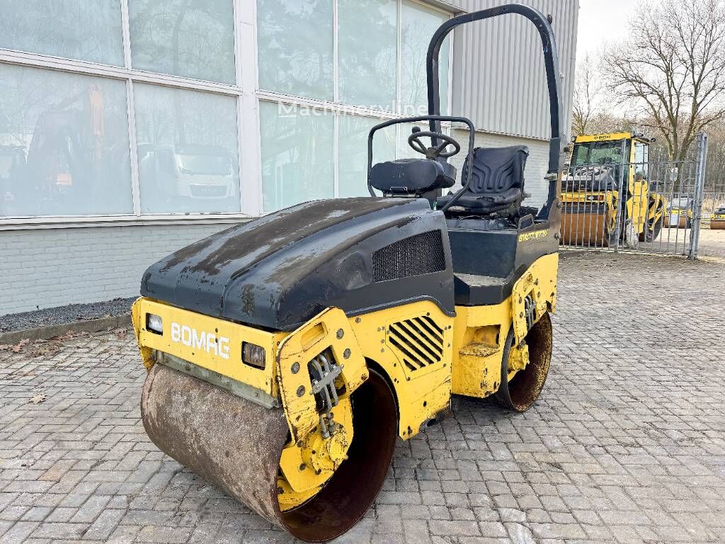 BOMAG BW 100 AD-4 mali valjak