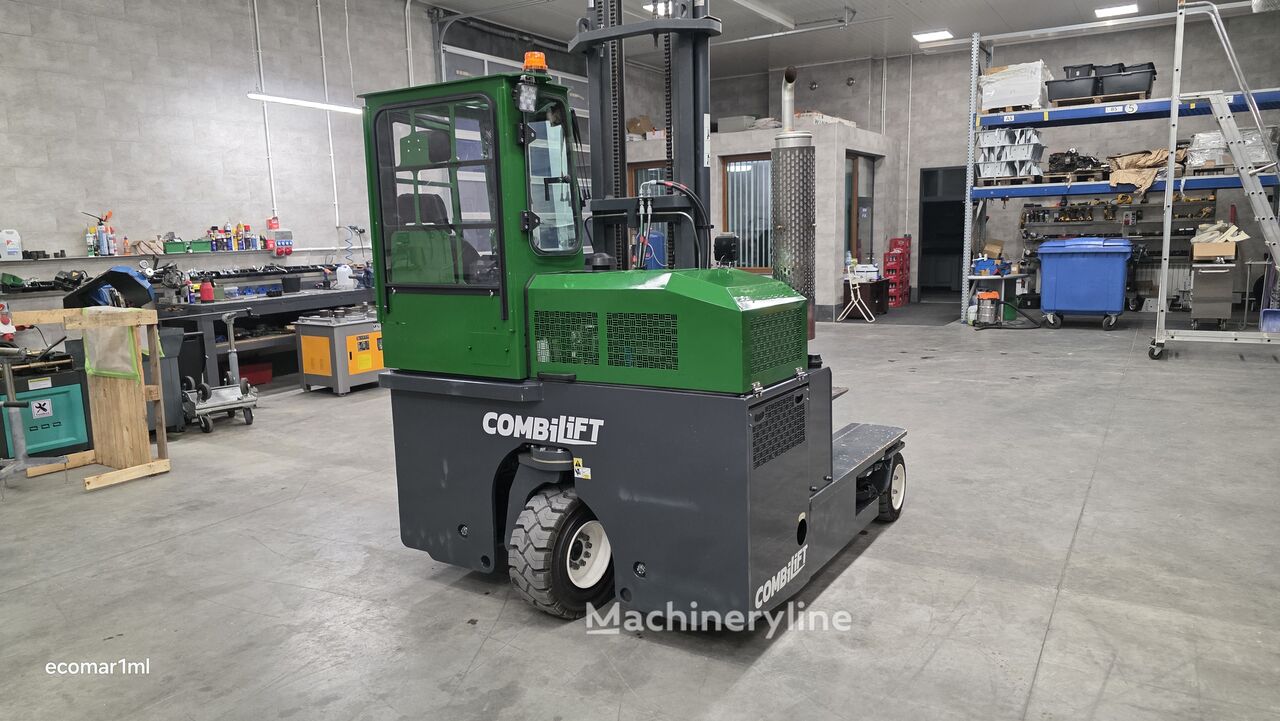 Combilift C3000 viljuškar na tri točka